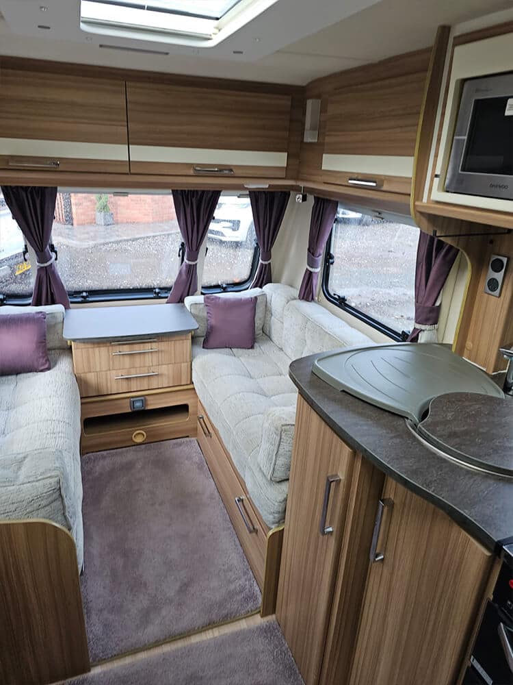 2016 Lunar Eclipse 18-4 $52,000 - Coastside Caravans